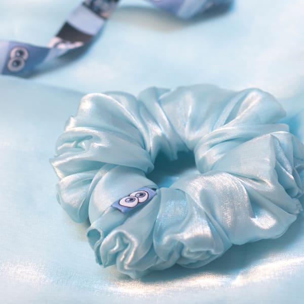Buy/Send Aqua Aura Scrunchie - Single Piece Online | IGP | JVS1283594
