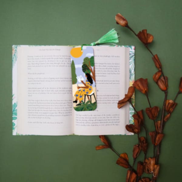 Buy/Send Bookmark - I am Booked - Single Piece Online | IGP | JVS1231920