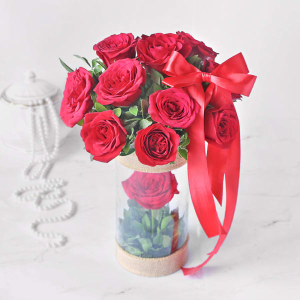 Order Bouquet of 10 Enchanting Roses Online at Best Price, Free ...