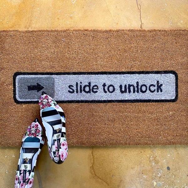 Buy/Send Door Mat - Slide To Unlock Online | IGP | JVS1232070