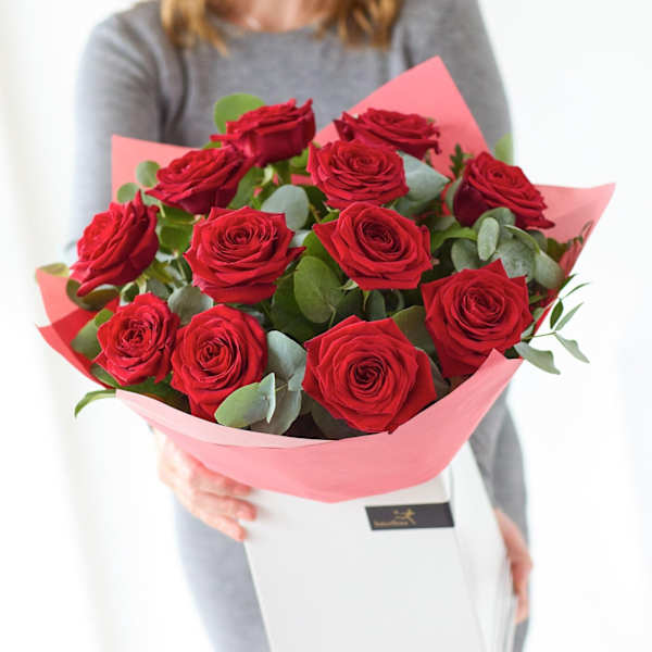 Buy/Send Dozen Luxury Red Roses Online | IGP | NID1388095