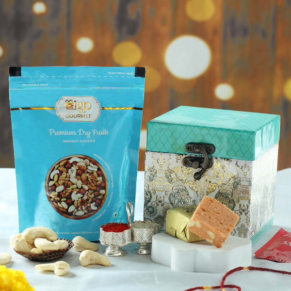 Dry Fruits in Designer Box with Mewa Bites: Gift/Send Holi Gifts Online ...