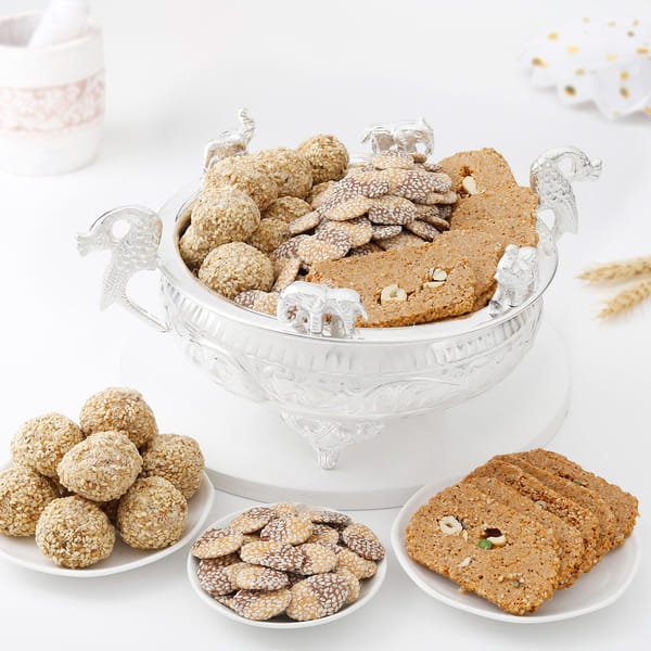 Buy/Send Flavours Of Sankranti Gift Hamper Online | IGP | JVS1272113
