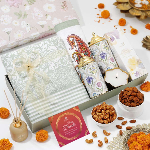 Buy/Send Floral Bedroom Essentials Diwali Gift Set Online | IGP ...