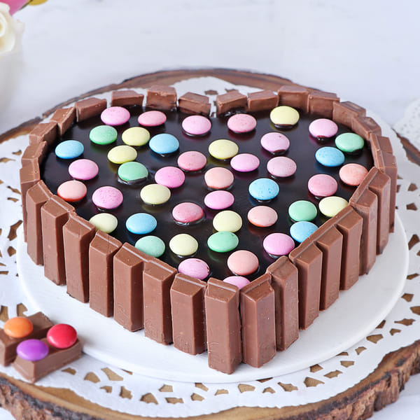 Buy/Send Heart Shape Kit Kat Cake Online | IGP | HD1110236
