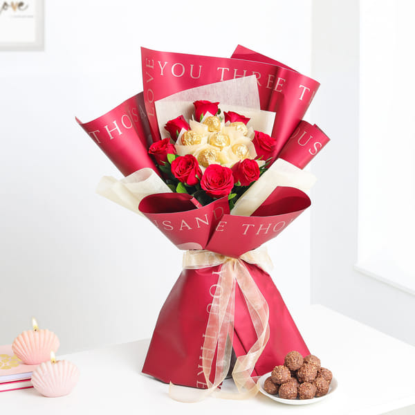 Order Heartfelt Sentiments Valentine's Day Arrangement Online at Best ...