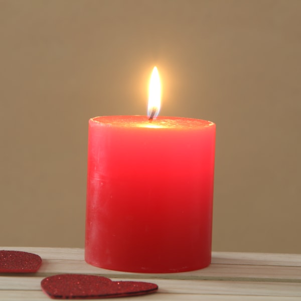 Red Candle: Gift/Send Home Gifts Online J11066902 |IGP.com