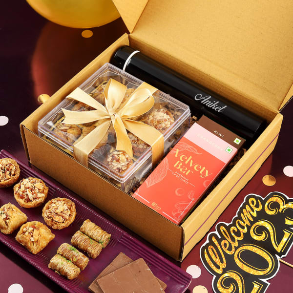 Buy/Send Sweet Caroline Personalized Hamper Online | IGP | JVS1198792