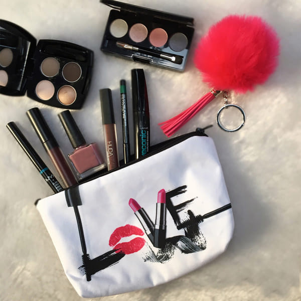 Buy Send Utility Pouch Make Up Love Online Igp Jvs1267542