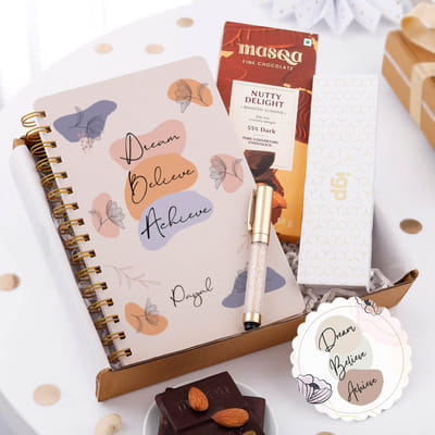 Buy/Send Achiever's Personalized Gift Set Online | IGP | JVS1271600