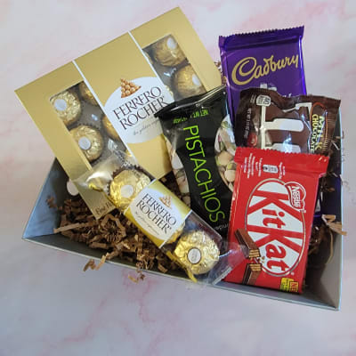 Assorted Sweetness: Gift/Send USA Gifts Online JVS1203544 |IGP.com