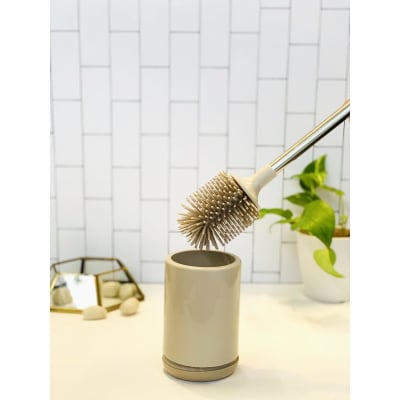 Buy/Send Bathroom Wall Mounted Cleaning Brush Online | IGP | JVS1234452