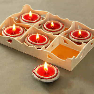 Hand Painted Diwali Diyas, Homemade Decorative Diyas Online - IGP.com