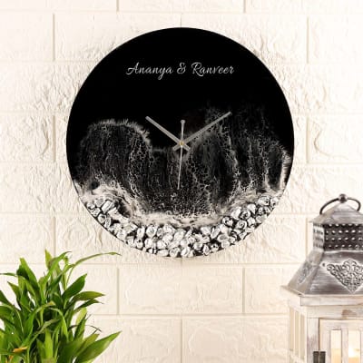 Buy/Send Black Resin Personalized Wall Clock Online | IGP | J11153471