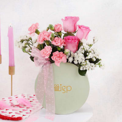 Order Delicate Love Blooms Online at Best Price, Free Delivery|IGP Flowers