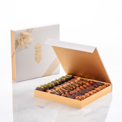 Divine Dates Delight Gift Set: Gift/Send Qfilters Gifts Online ...