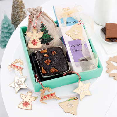 Buy/Send Festive Delights Christmas Hamper Online | IGP | JVS1270974