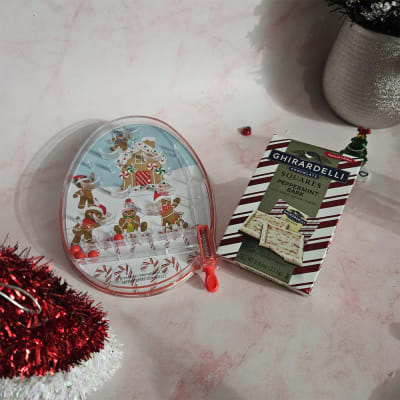 Ghirardelli Peppermint Bark Squares with Christmas Game: Gift/Send ...