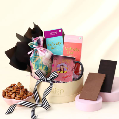 Magical Personalized Hamper for Her: Gift/Send Women's Day Gifts Online ...