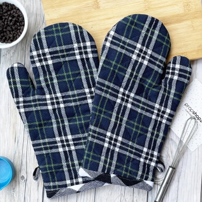 Buy/Send Oven Mitts Online | IGP | JVS1218663