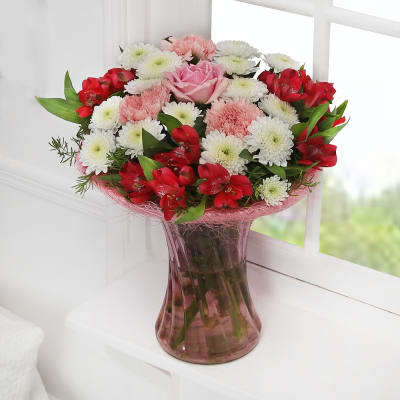 Pink Perfect Gift: Gift/Send Interflora Gifts Online HD1037911 |IGP.com