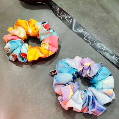 Buy/Send Scrunchie - Luxe Marble Scrunchie - Set Of 2 Online | IGP | JVS1231933