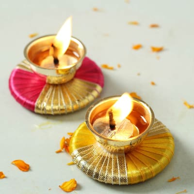Buy/Send Two Diya Online | IGP | J11121089