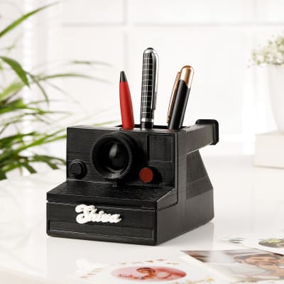 Buy/Send Vintage Camera Personalized Pen Stand Online | IGP | JVS1300982