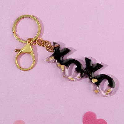 Buy/Send XOXO Resin Keychain Online | IGP | JVS1201381